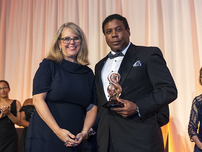 USG Foundation Bestows Hall of Fame Alumni Award to Carlton Fields ...