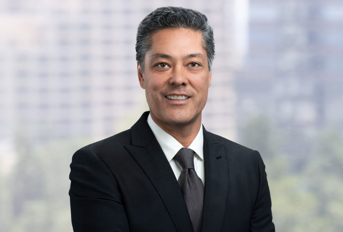 Larry Nakamura Featured in Law360: “Carlton Fields Expands Compliance ...
